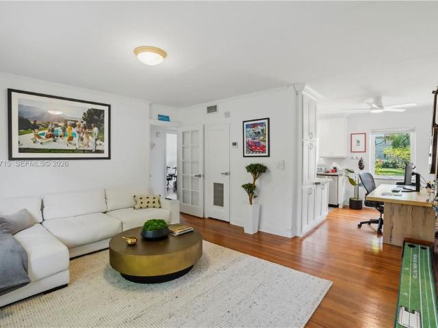 Luxury apartment complex for rent in Miami, Florida