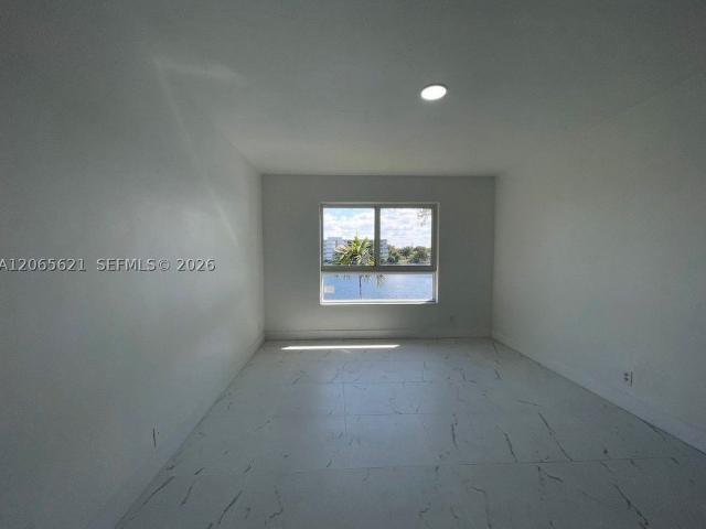 Luxury apartment complex for rent in Miami, Florida