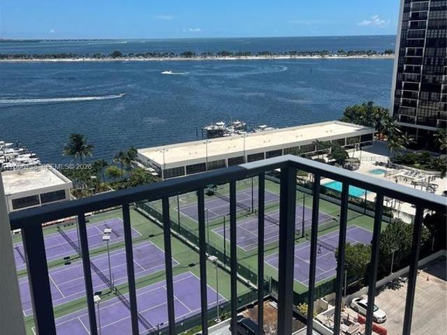 Luxury apartment complex for rent in Miami, Florida