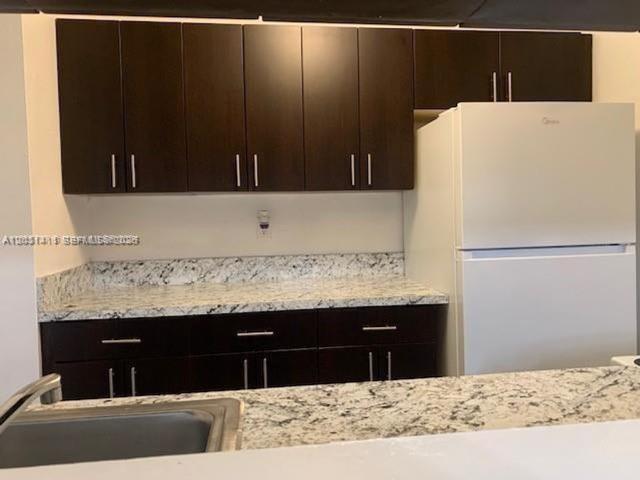 Luxury apartment complex for rent in Miami, Florida