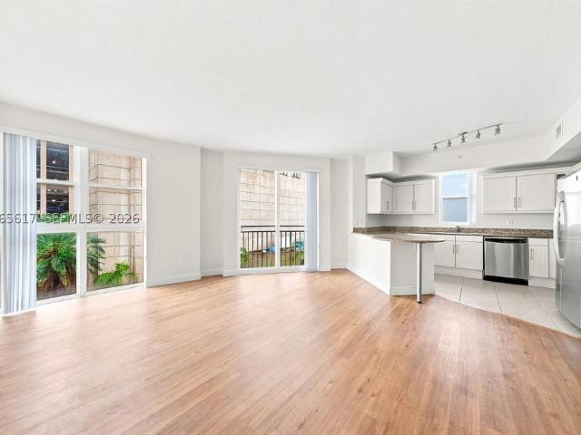 Luxury apartment complex for rent in Miami, Florida