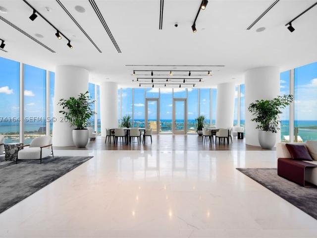 Luxury apartment complex for rent in Miami, Florida