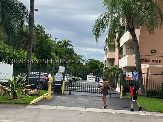 Luxury apartment complex for rent in Miami, Florida
