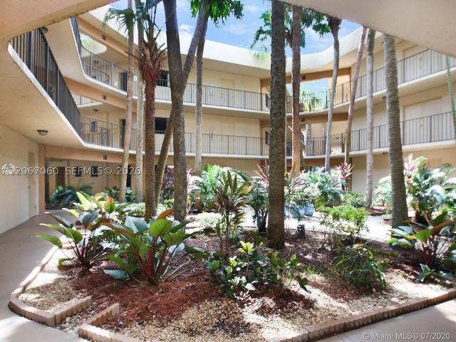 Luxury apartment complex for rent in Miami, Florida