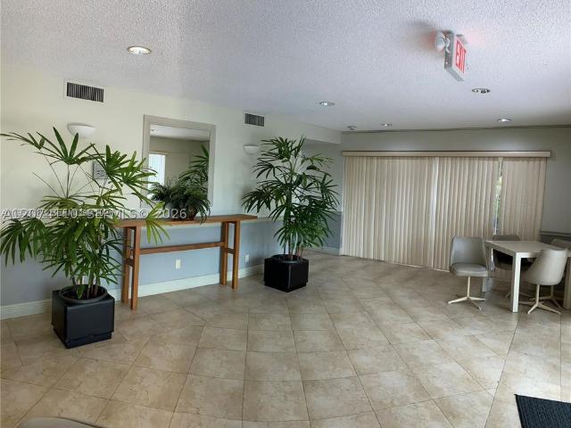 Luxury apartment complex for rent in Miami, Florida
