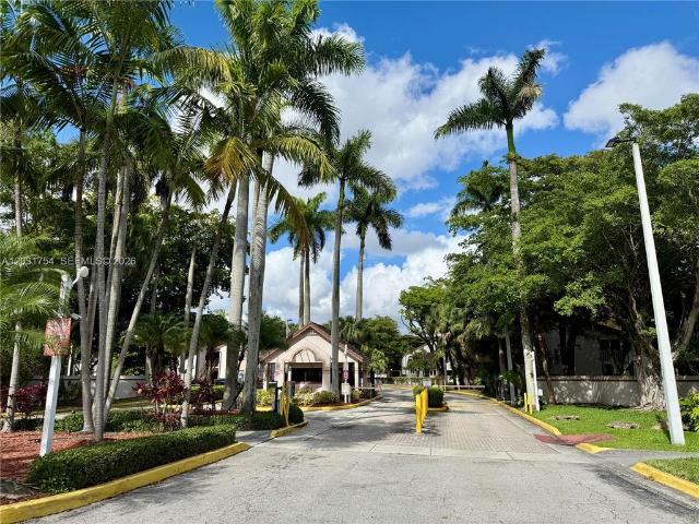 Luxury apartment complex for rent in Miami, Florida