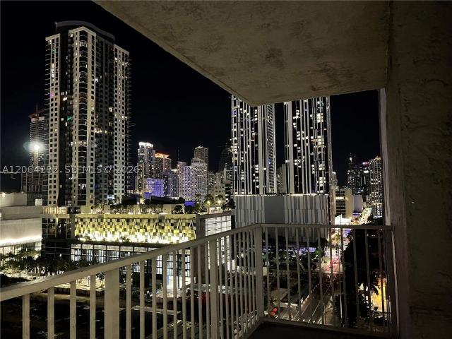 Luxury apartment complex for rent in Miami, Florida