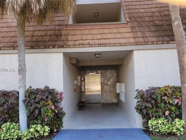 Luxury apartment complex for rent in Miami, Florida