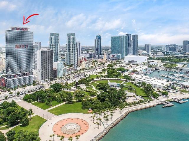 Luxury apartment complex for rent in Miami, Florida