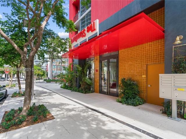 Luxury apartment complex for rent in Miami, Florida