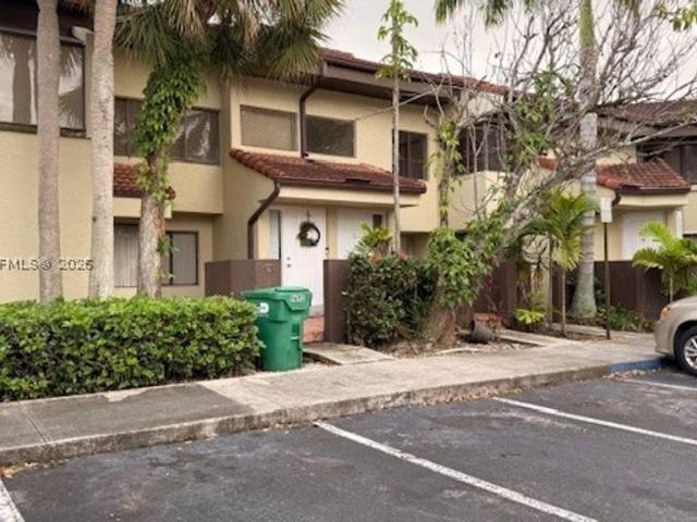 Luxury apartment complex for rent in Miami, Florida