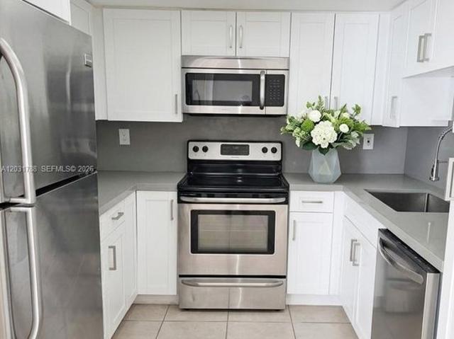 Luxury apartment complex for rent in Miami, Florida