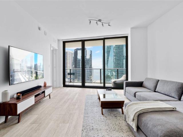 Luxury apartment complex for rent in Miami, Florida