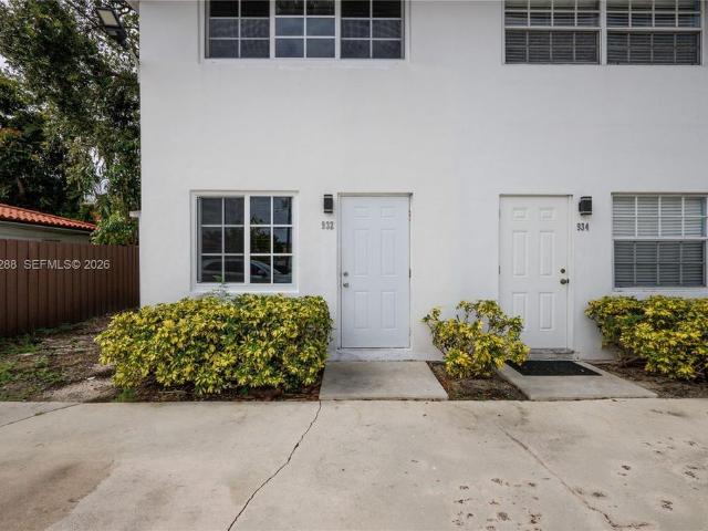 Luxury apartment complex for rent in Miami, Florida
