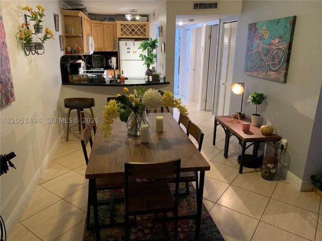 Luxury apartment complex for rent in Miami, Florida