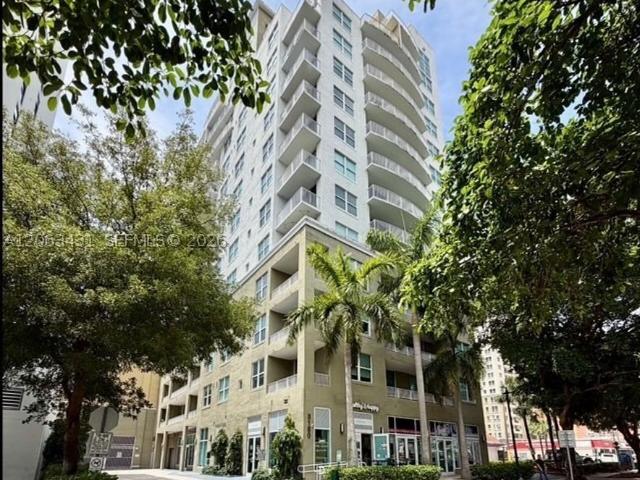 Luxury apartment complex for rent in Miami, Florida