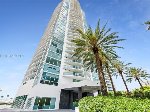 Luxury apartment complex for rent in Miami, Florida