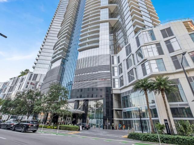 Luxury apartment complex for rent in Miami, Florida
