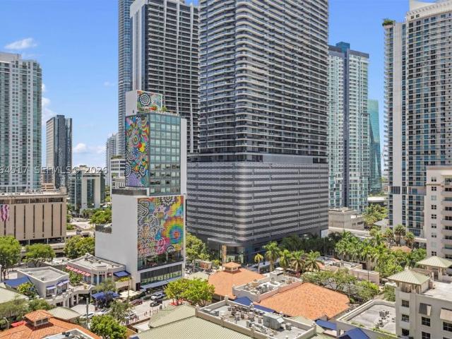 Luxury apartment complex for rent in Miami, Florida