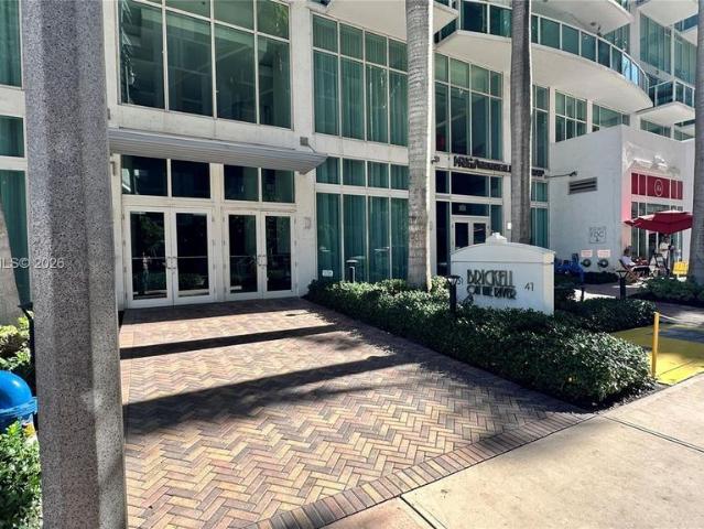 Luxury apartment complex for rent in Miami, Florida