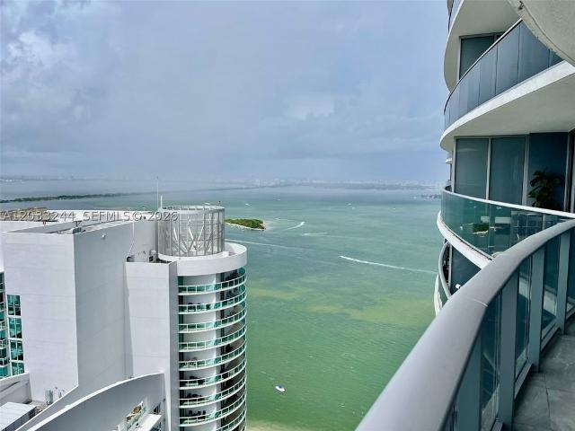 Luxury apartment complex for rent in Miami, Florida