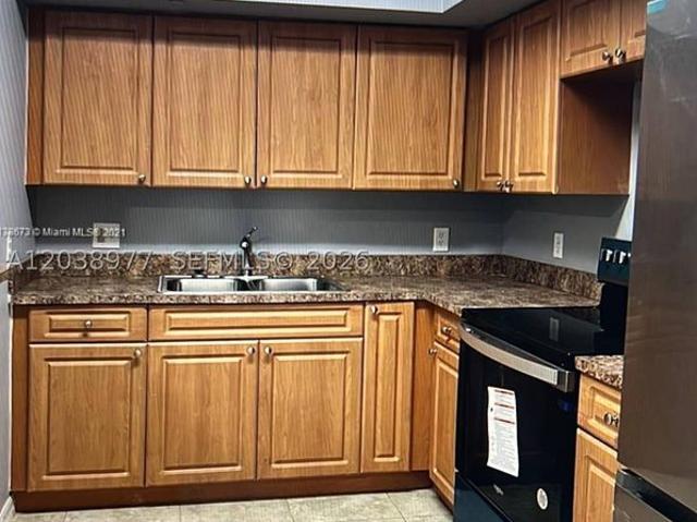Luxury apartment complex for rent in Miami, Florida
