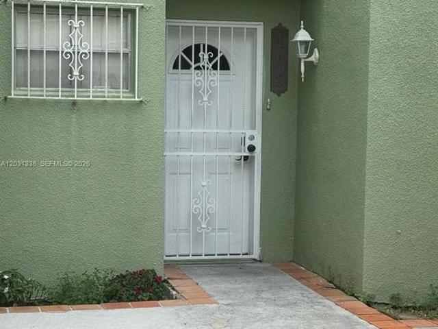 Luxury apartment complex for rent in Miami, Florida