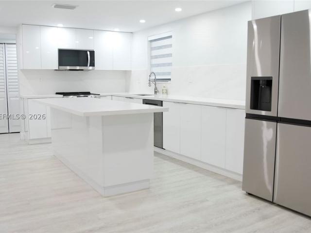 Luxury apartment complex for rent in Miami, Florida