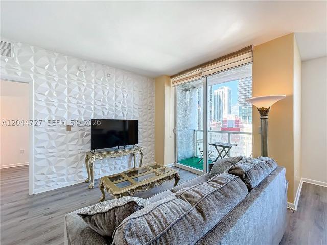 Luxury apartment complex for rent in Miami, Florida