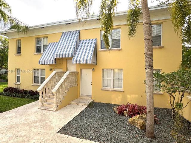 Luxury apartment complex for rent in Miami, Florida