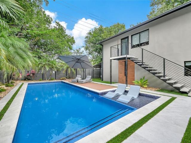 Luxury apartment complex for rent in Miami, Florida