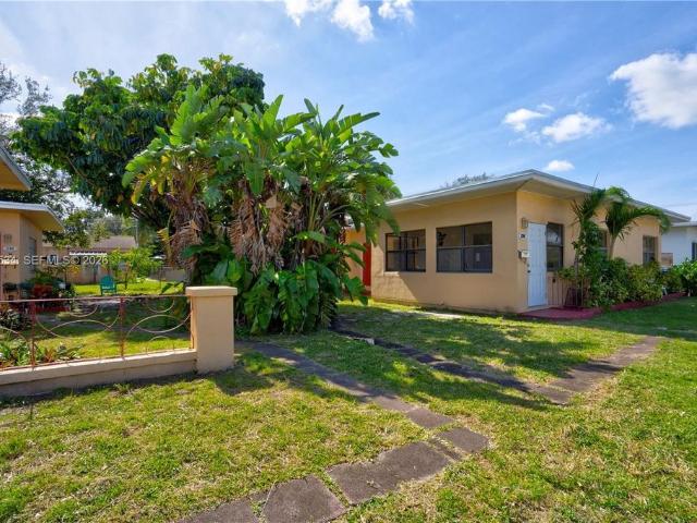 Luxury apartment complex for rent in Miami, Florida