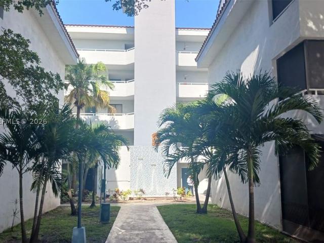 Luxury apartment complex for rent in Miami, Florida