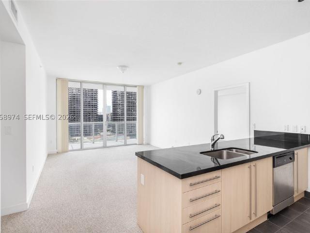 Luxury apartment complex for rent in Miami, Florida