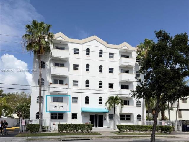 Luxury apartment complex for rent in Miami, Florida