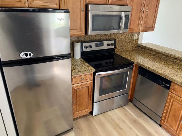Luxury apartment complex for rent in Miami, Florida