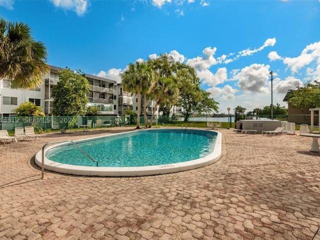 Luxury apartment complex for rent in Miami, Florida