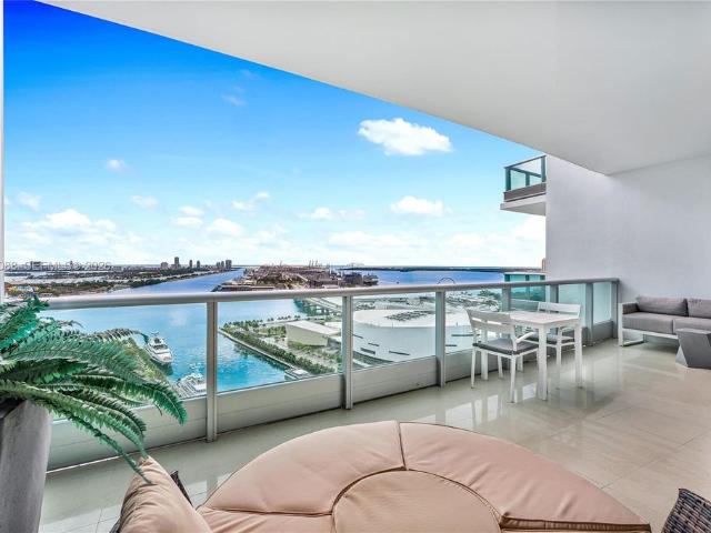 Luxury apartment complex for rent in Miami, Florida