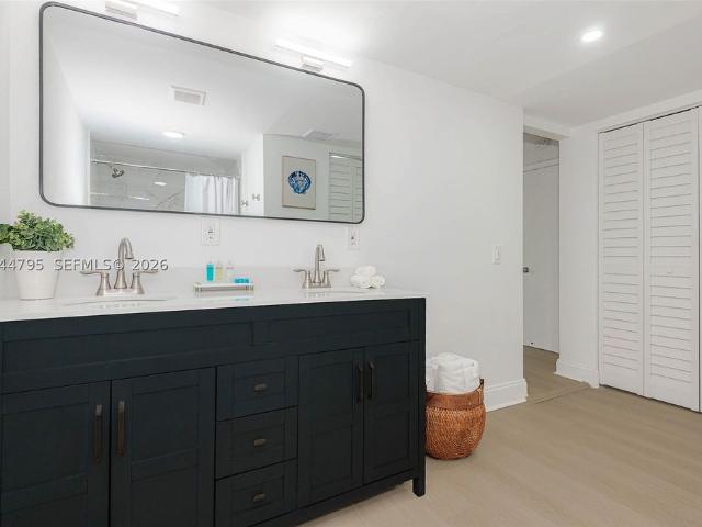 Luxury apartment complex for rent in Miami, Florida