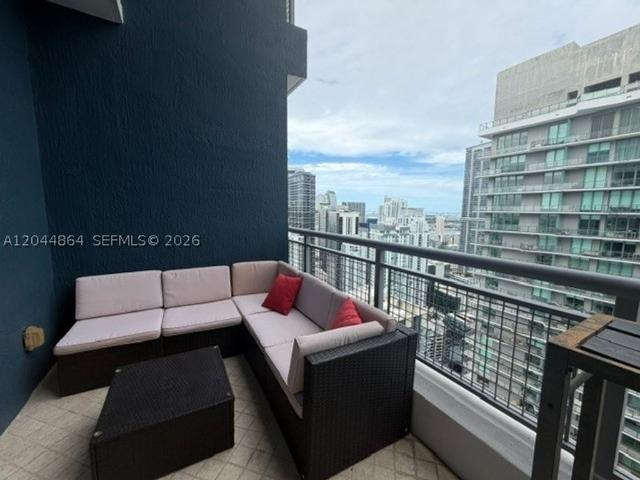 Luxury apartment complex for rent in Miami, Florida