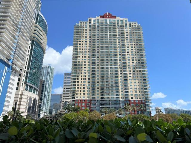 Luxury apartment complex for rent in Miami, Florida