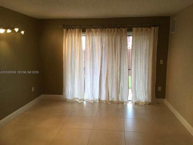 Luxury apartment complex for rent in Miami, Florida