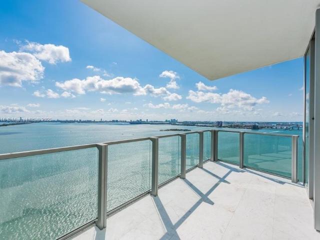 Luxury apartment complex for rent in Miami, Florida