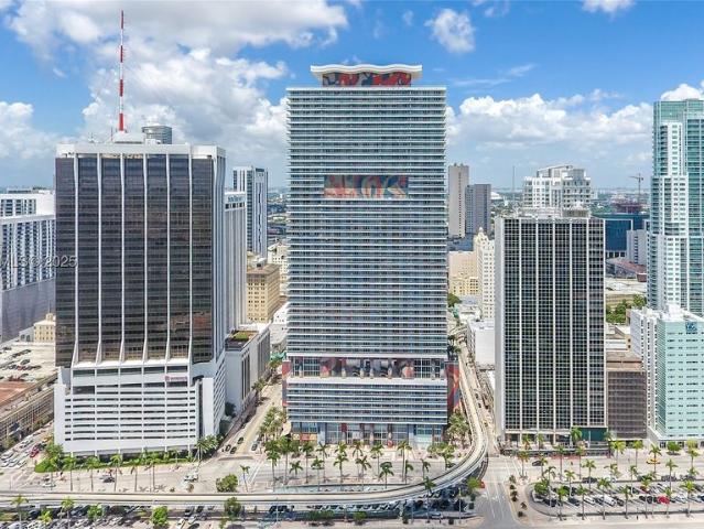 Luxury apartment complex for rent in Miami, Florida