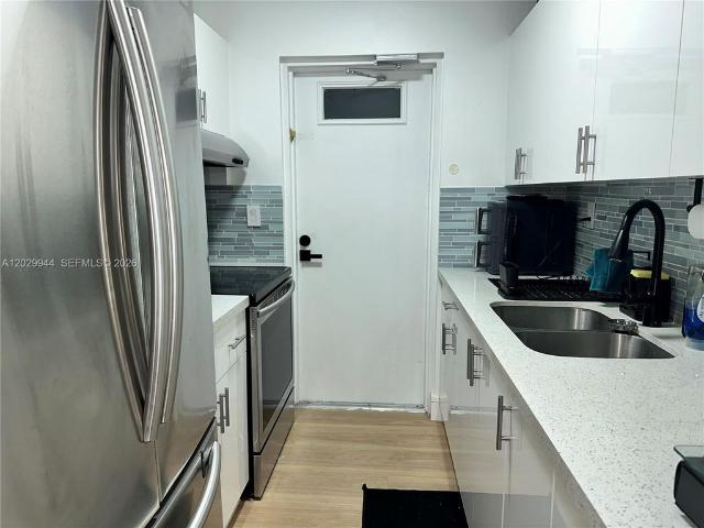 Luxury apartment complex for rent in Miami, Florida