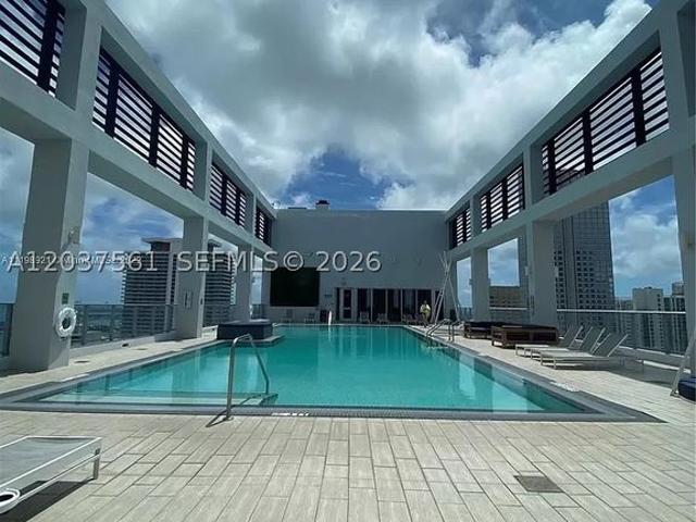 Luxury apartment complex for rent in Miami, Florida