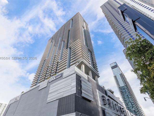Luxury apartment complex for rent in Miami, Florida