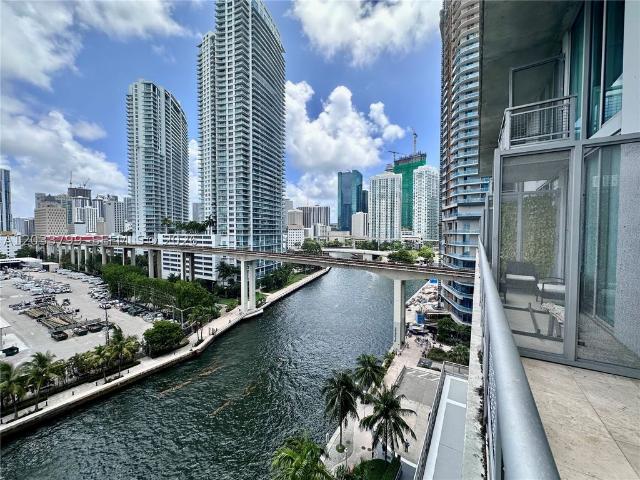 Luxury apartment complex for rent in Miami, Florida