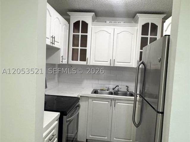 Luxury apartment complex for rent in Miami, Florida