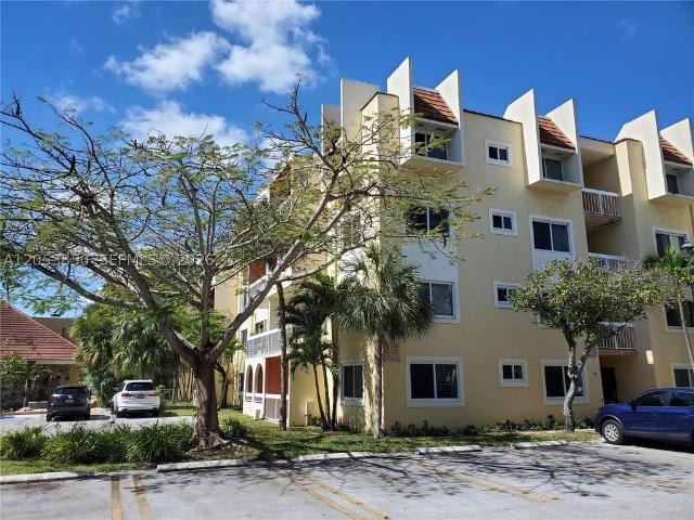 Luxury apartment complex for rent in Miami, Florida